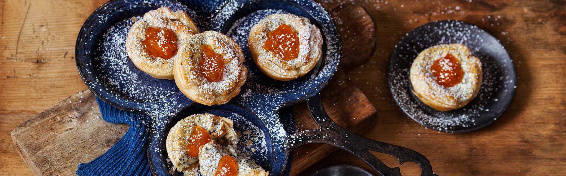 Puff Pastry Poppy Pies | Mohn Törtchen