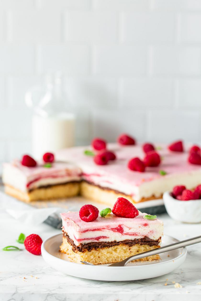 Himbeer-Quark-Torte mit Nutella vom Blech | Simply Yummy