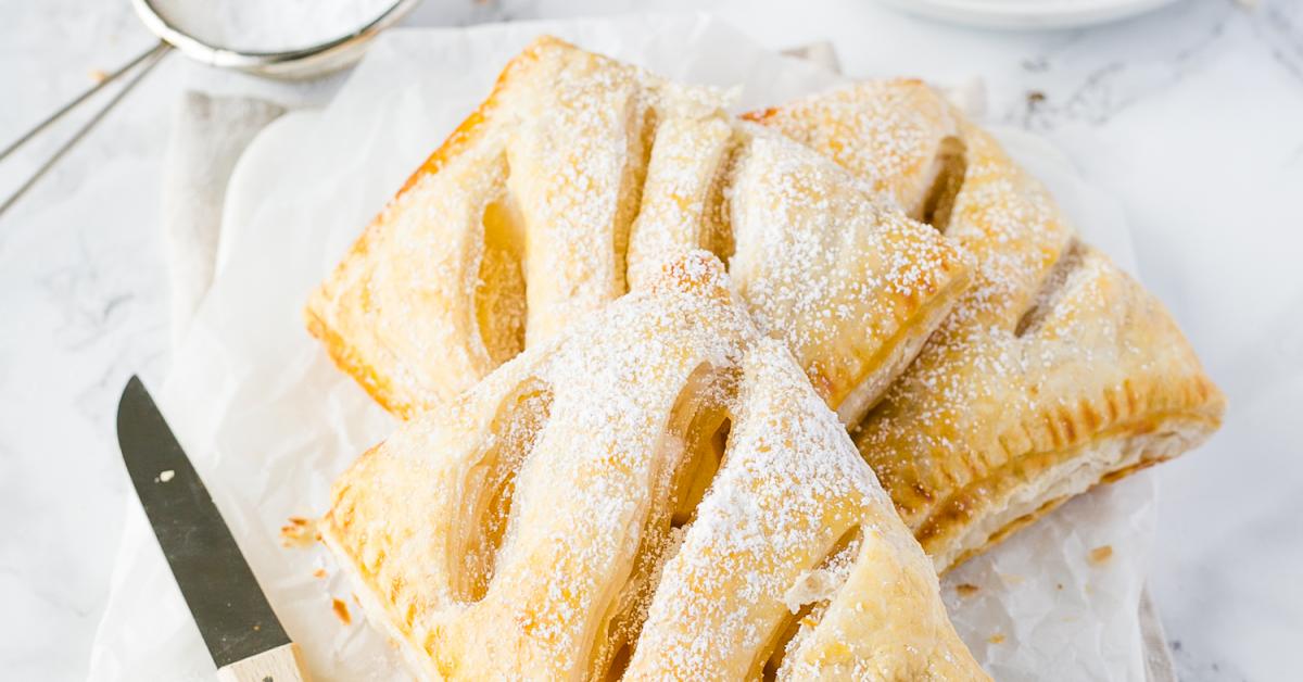 Apfeltaschen aus Blätterteig: einfaches Rezept | Simply Yummy