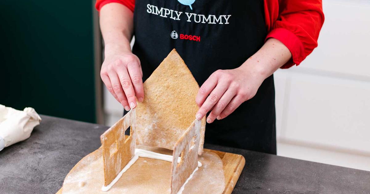 Lebkuchenhaus mit Vorlage und vielen Tipps | Simply Yummy