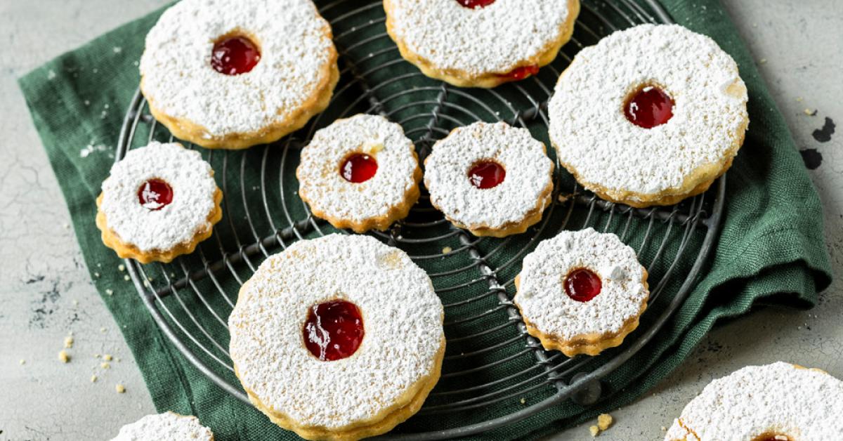 Spitzbuben Rezept für die schönsten Plätzchen | Simply Yummy