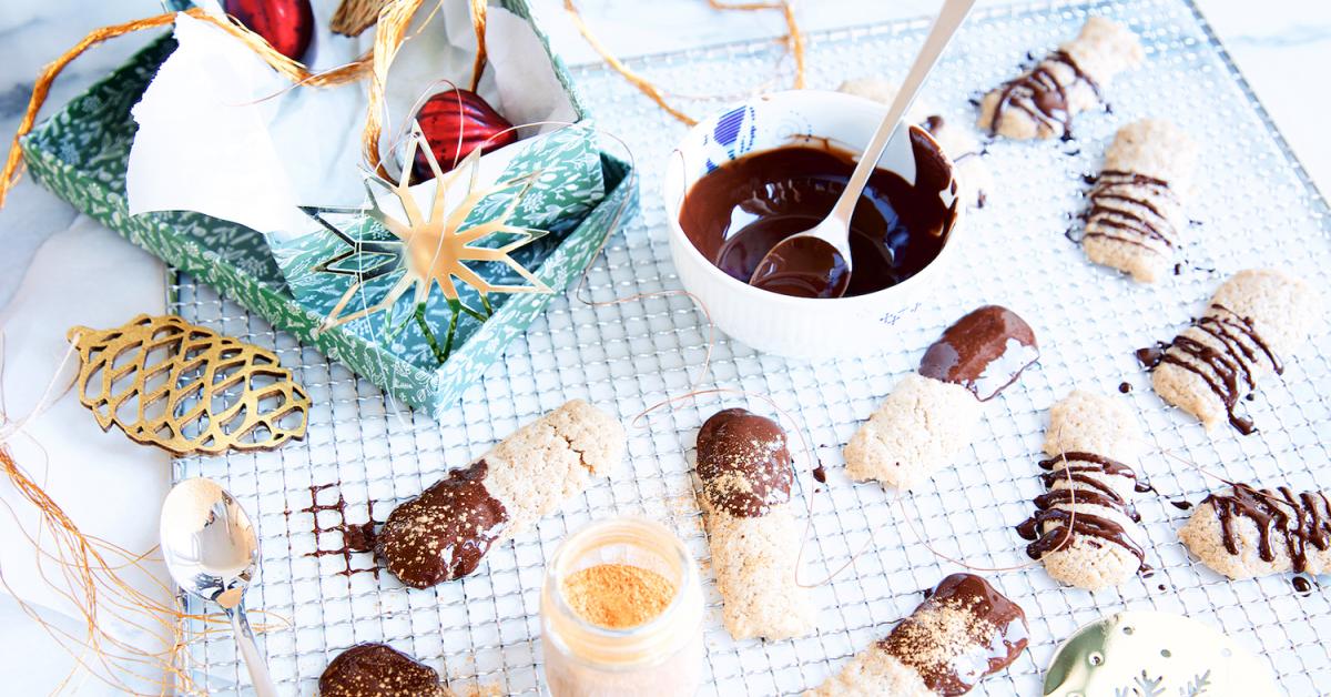 Weihnachtliche Katzenzungen mit Schokolade | Simply Yummy