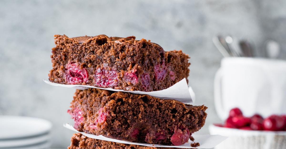 Schoko Kirsch Kuchen Vom Blech So Saftig Simply Yummy
